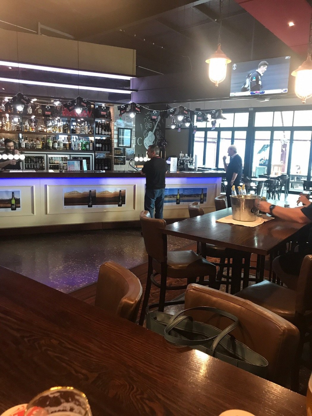 Happy Hour at New Brew Bar, Auckland - Snappy Hour