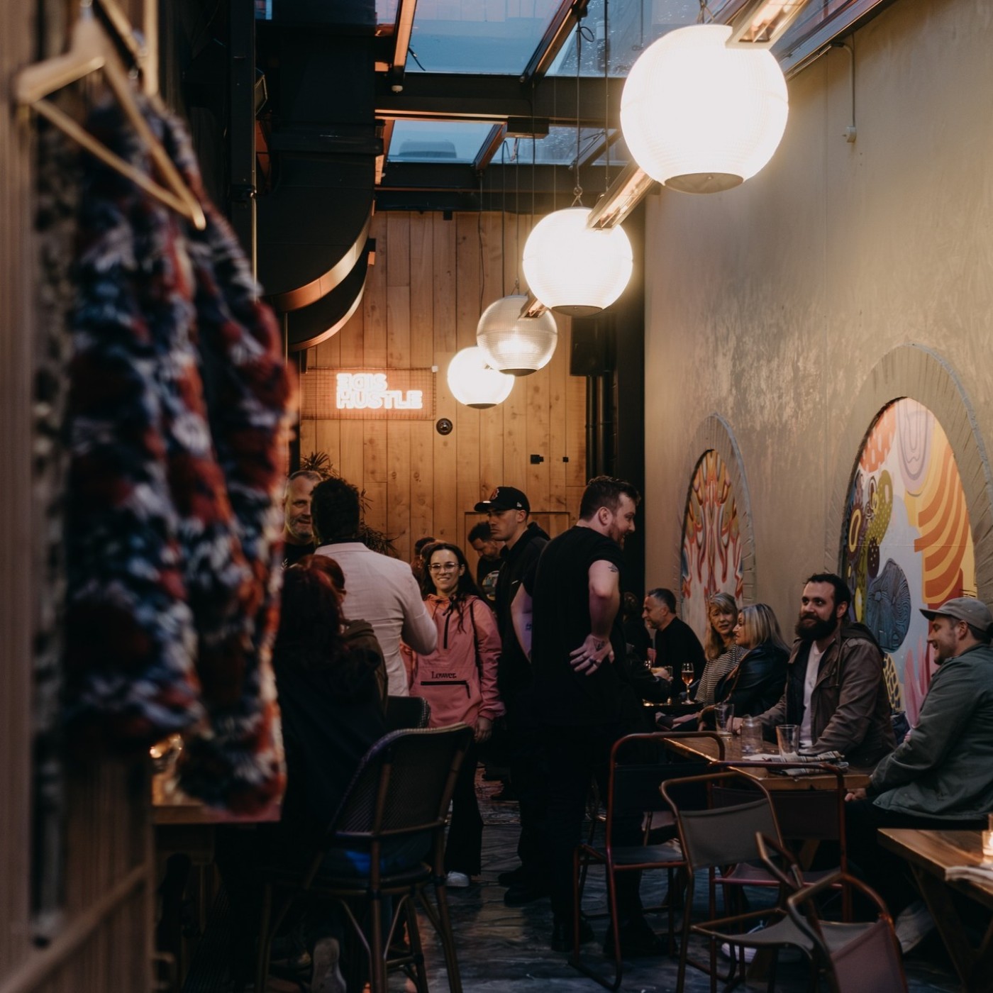 Happy Hour at Side Hustle Bar, Auckland - Snappy Hour