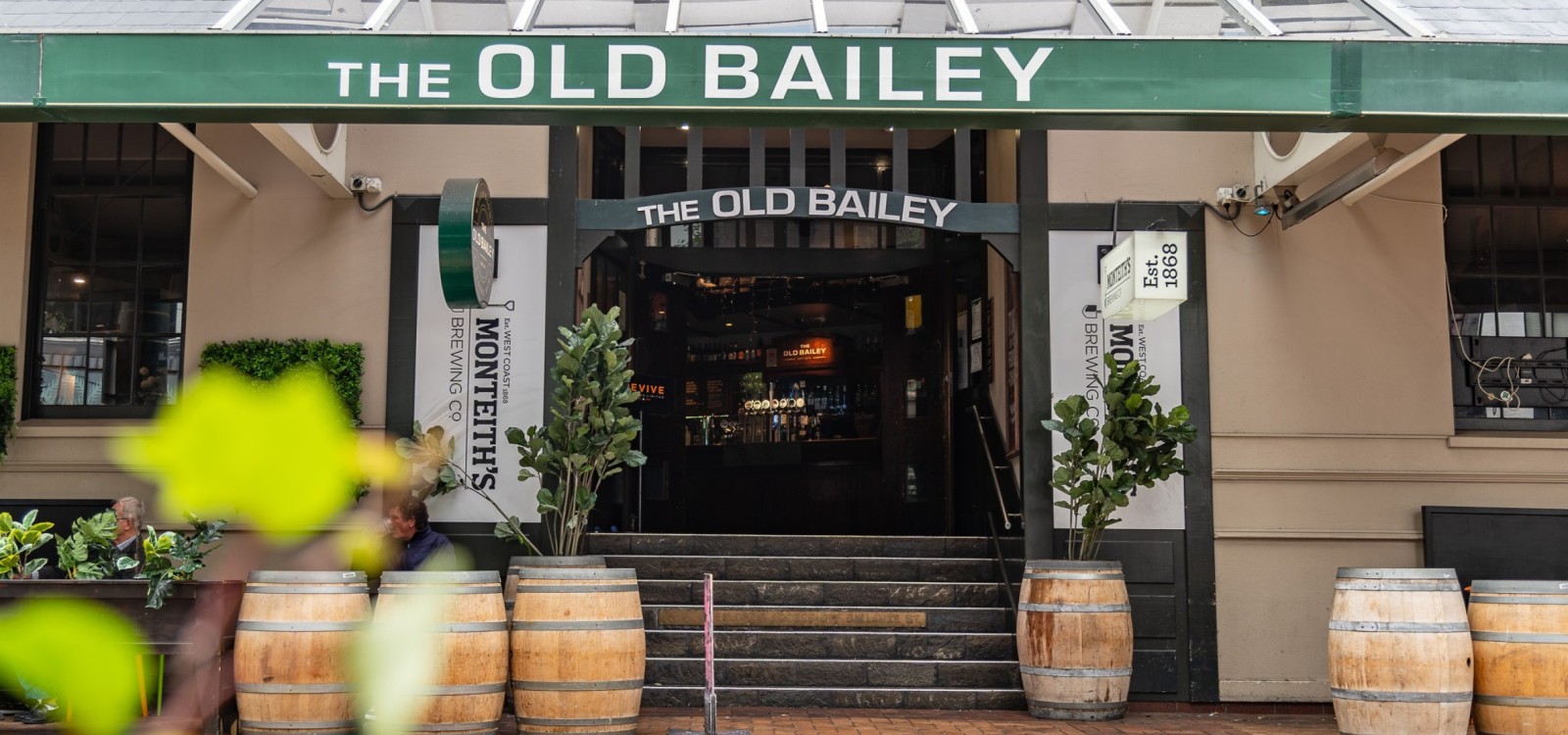 Happy Hour at The Old Bailey, Wellington - Snappy Hour
